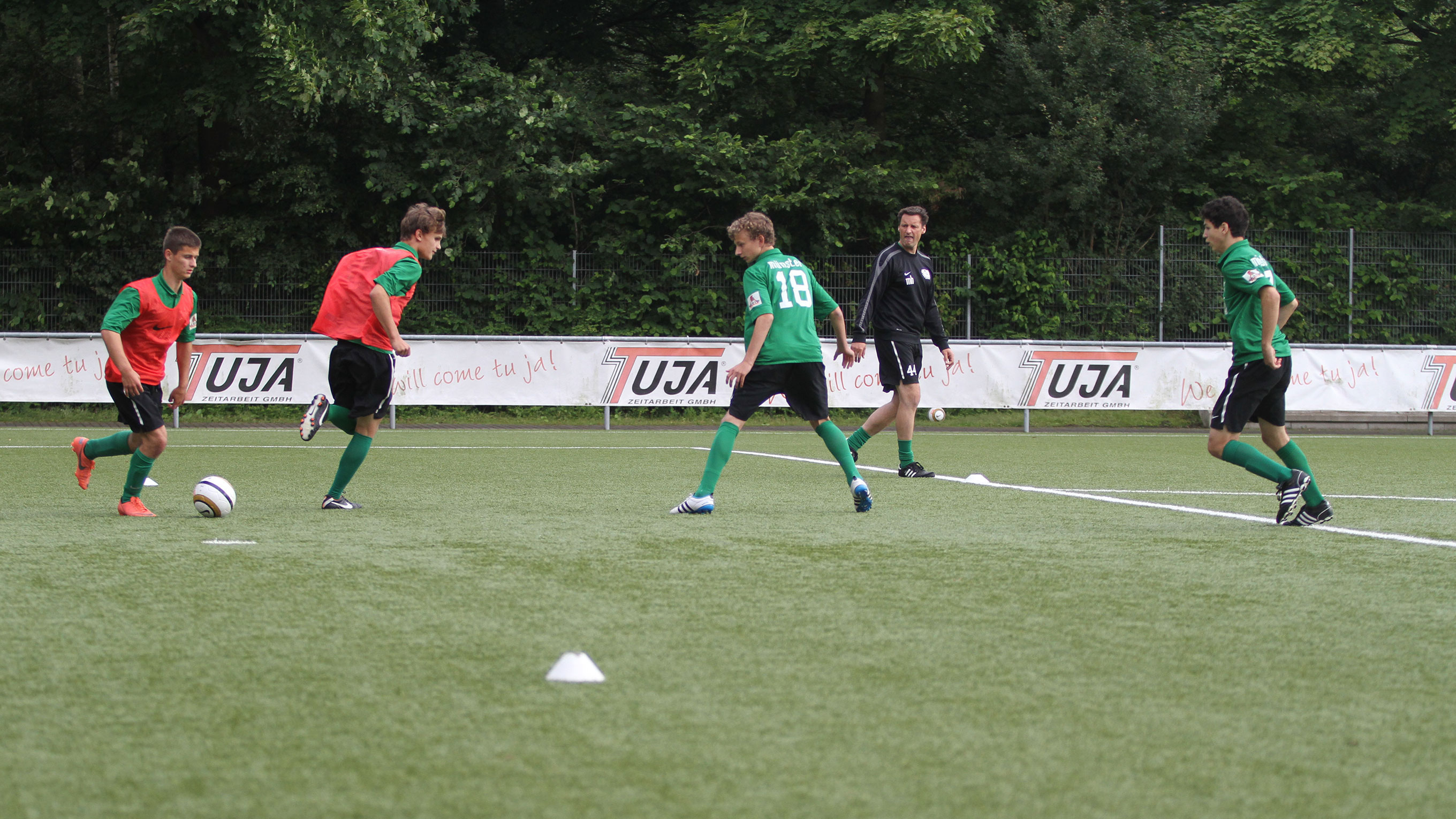 Training plus :: B-Junior*in :: Trainer*in :: Training & Service :: DFB ...