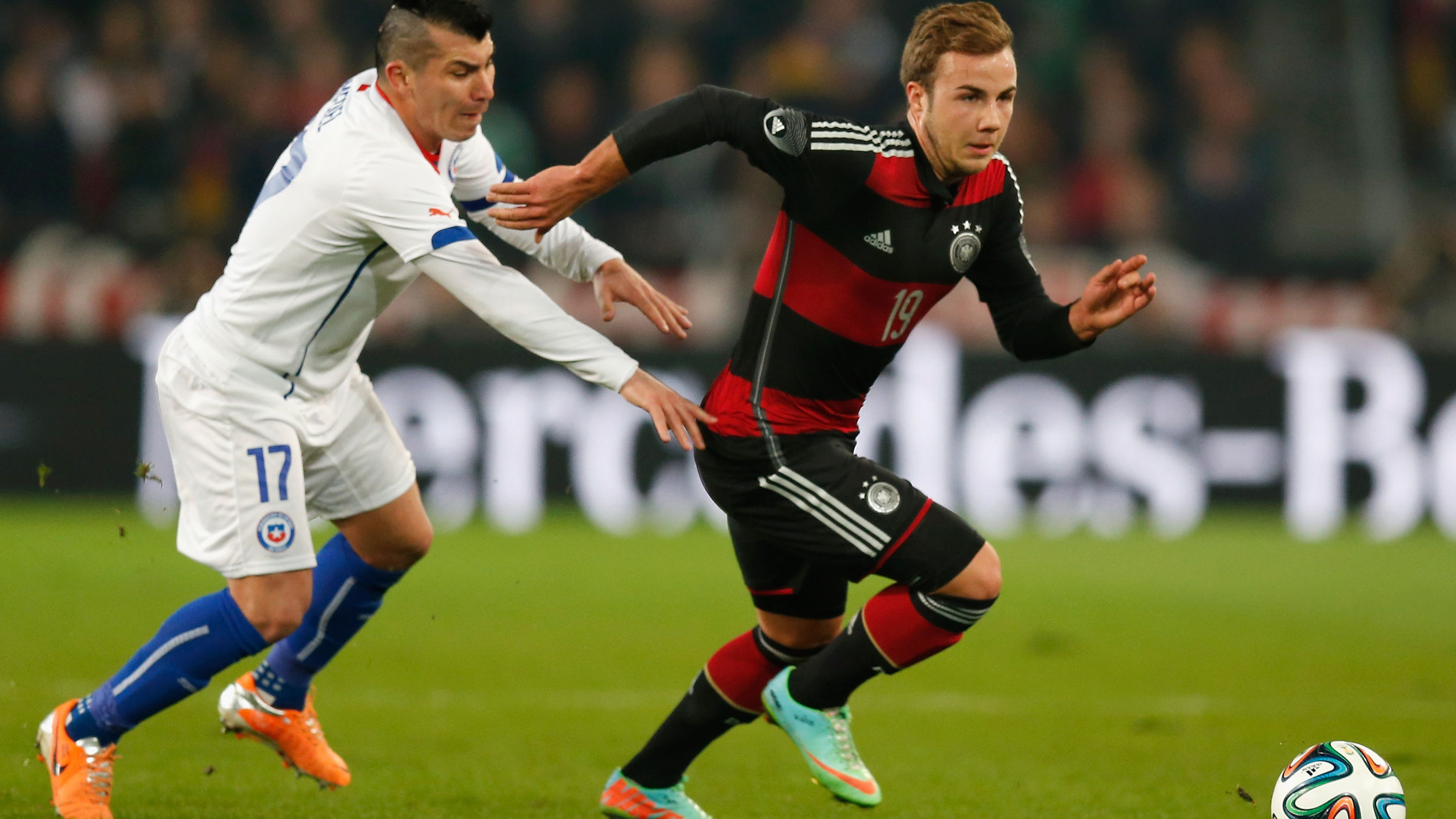 Spielen wie die Profis :: Aktive*r Ü 20 :: Training & Service :: DFB ...