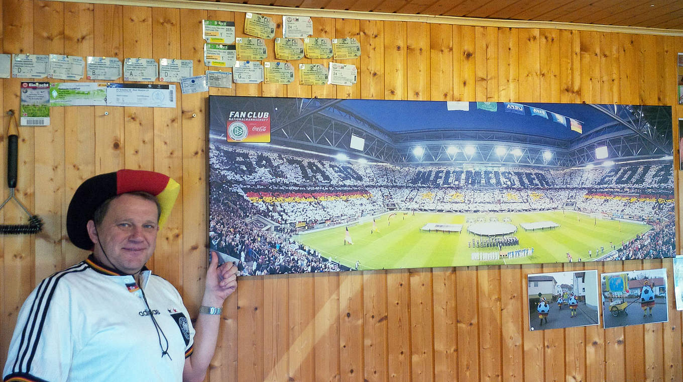 Eine Leinwand für die Laube :: DFB - Deutscher Fußball-Bund e.V.