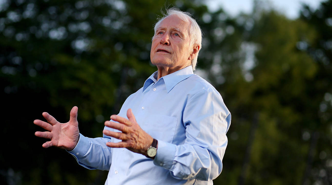 Hans Tilkowski: Das Glück liegt auf der Straße :: DFB - Deutscher ...