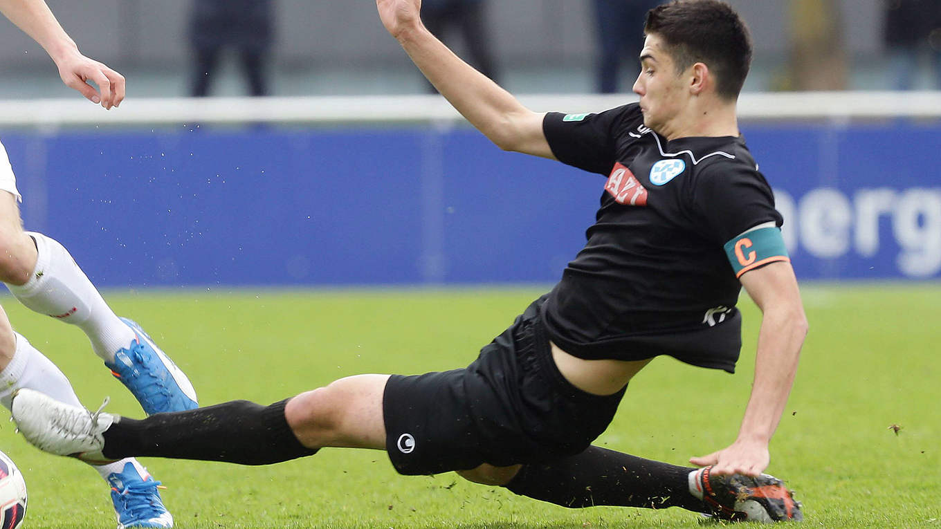 Kickers halten Frankfurt auf Distanz :: DFB - Deutscher Fußball-Bund e.V.