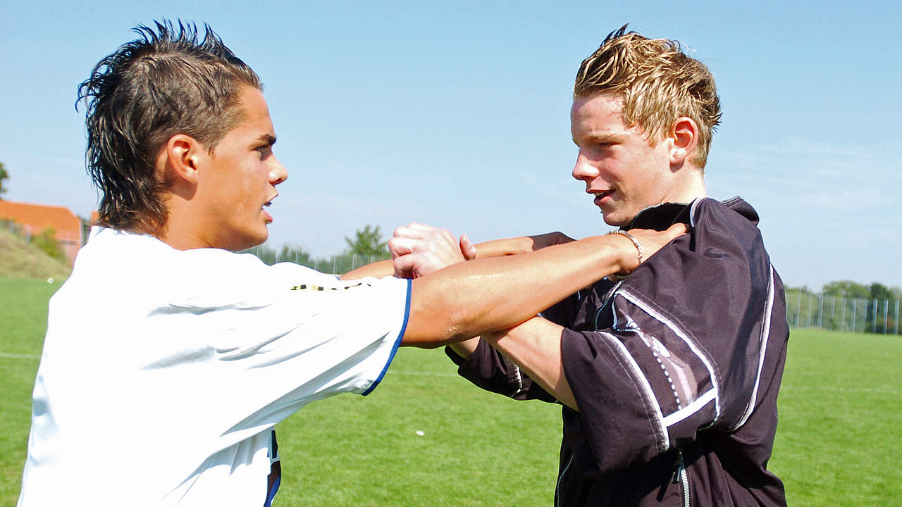 Verantwortung übernehmen: Bei Streit vermitteln! :: DFB - Deutscher ...