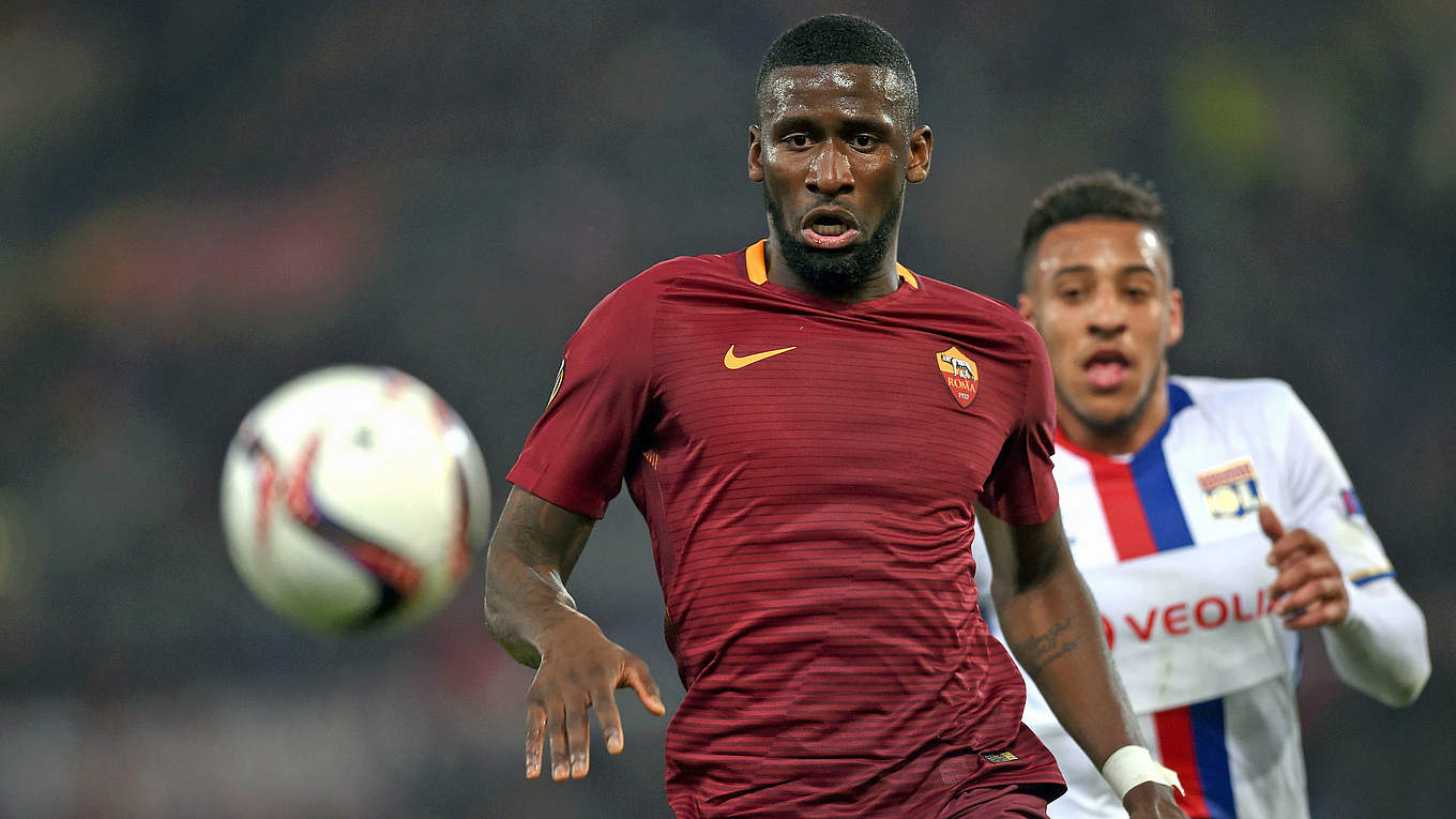 Go‎retzka helps Schalke past Gladbach, Rüdiger’s Roma out :: DFB ...