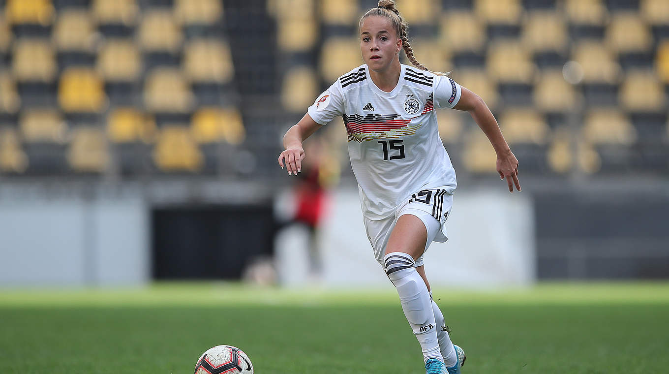 Gwinn ist "Nationalspielerin des Jahres 2019" :: DFB - Deutscher ...