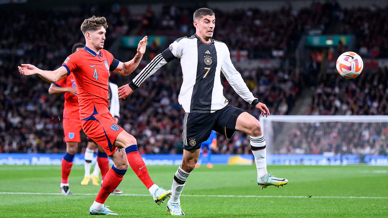 Rollercoaster second half in 3-3 draw with England :: DFB - Deutscher ...