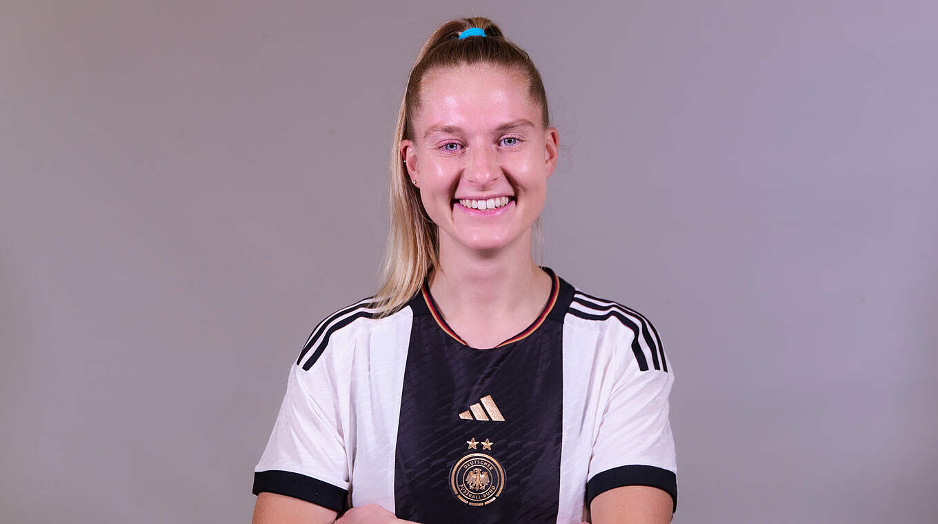 Janina Minge: "Es ist mein Traum, bei der WM dabei zu sein" :: DFB ...