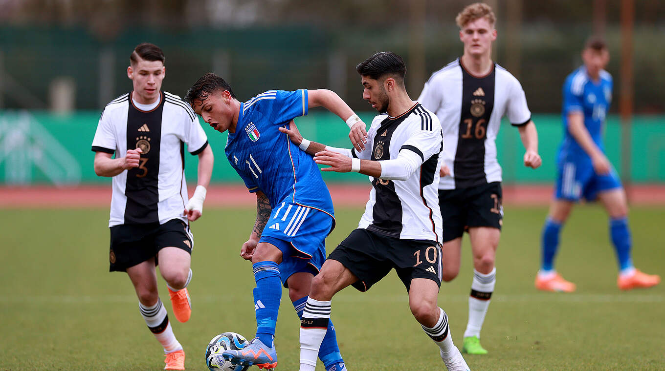 Start der EM-Quali: U 19 unterliegt Italien :: DFB - Deutscher Fußball ...