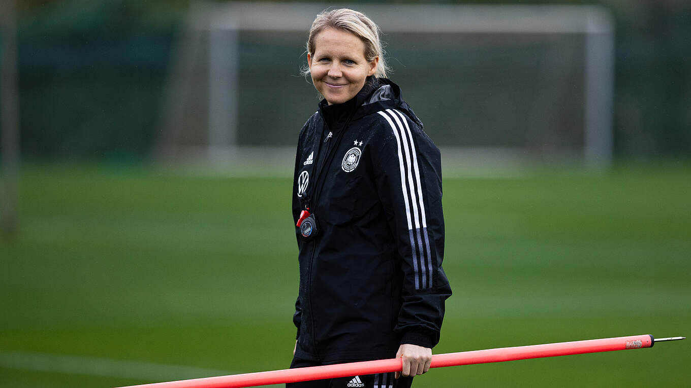 Kromp: "Die Reise hat sich eindeutig gelohnt" :: DFB - Deutscher ...