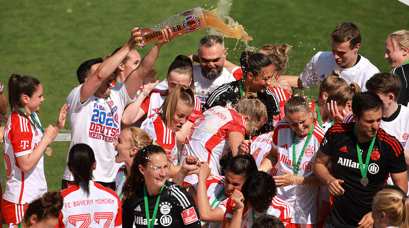 Grohs: "Meisterfeier war ein extrem besonderes Ereignis" :: DFB ...