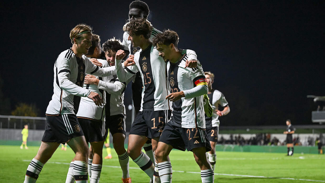 Heimsieg gegen Tschechien :: DFB - Deutscher Fußball-Bund e.V.