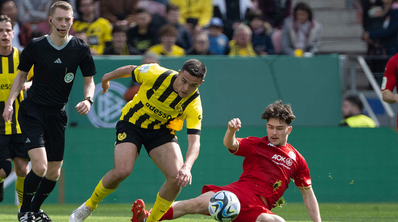 Neuendorf und Merk ehren beste junge Schiris :: DFB - Deutscher Fußball ...