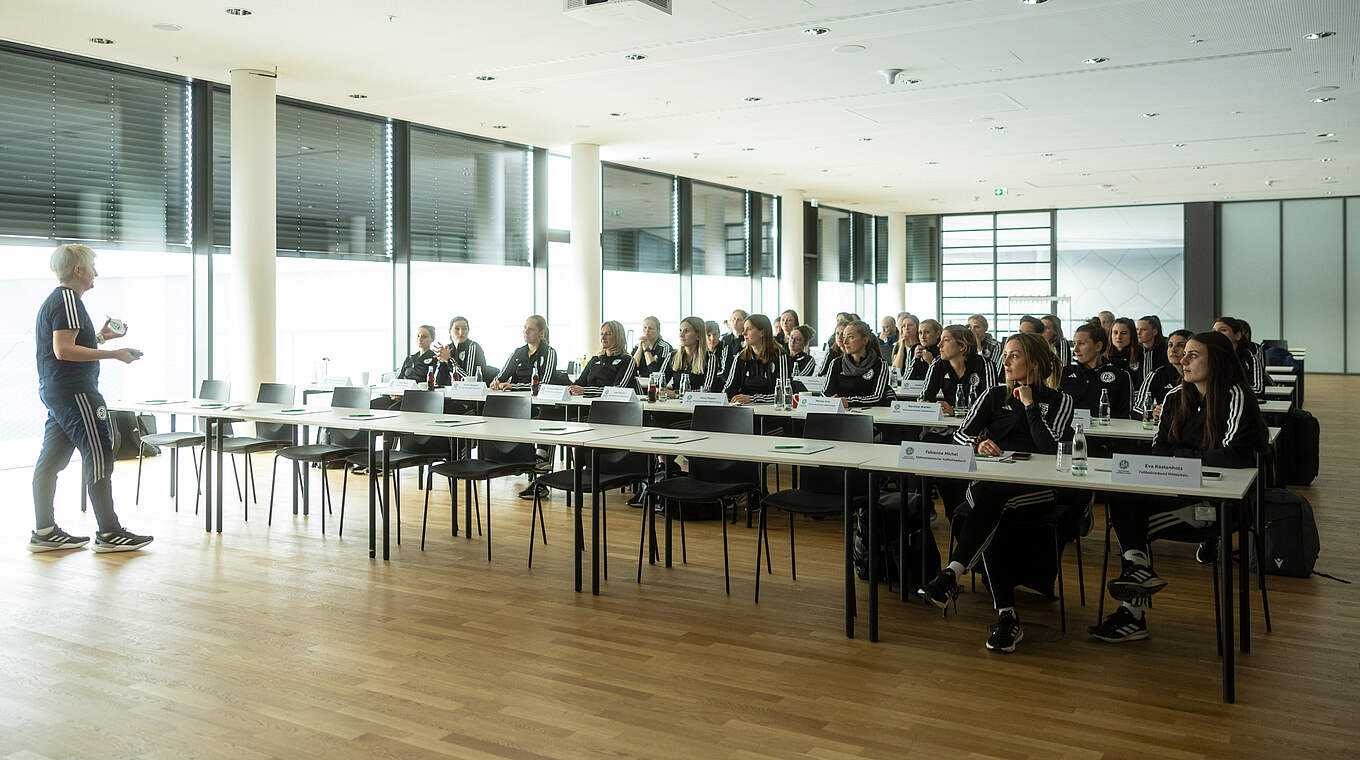 Baitinger: "Wir sind gut vorbereitet" :: DFB - Deutscher Fußball-Bund e.V.