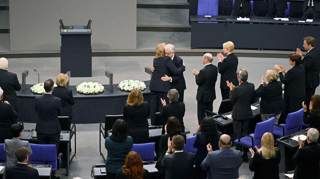 Marcel Reif: "Sei ein Mensch" :: DFB - Deutscher Fußball-Bund e.V.