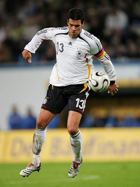 Michael Ballack unterzog sich einem Eingriff am Knöchel :: DFB ...